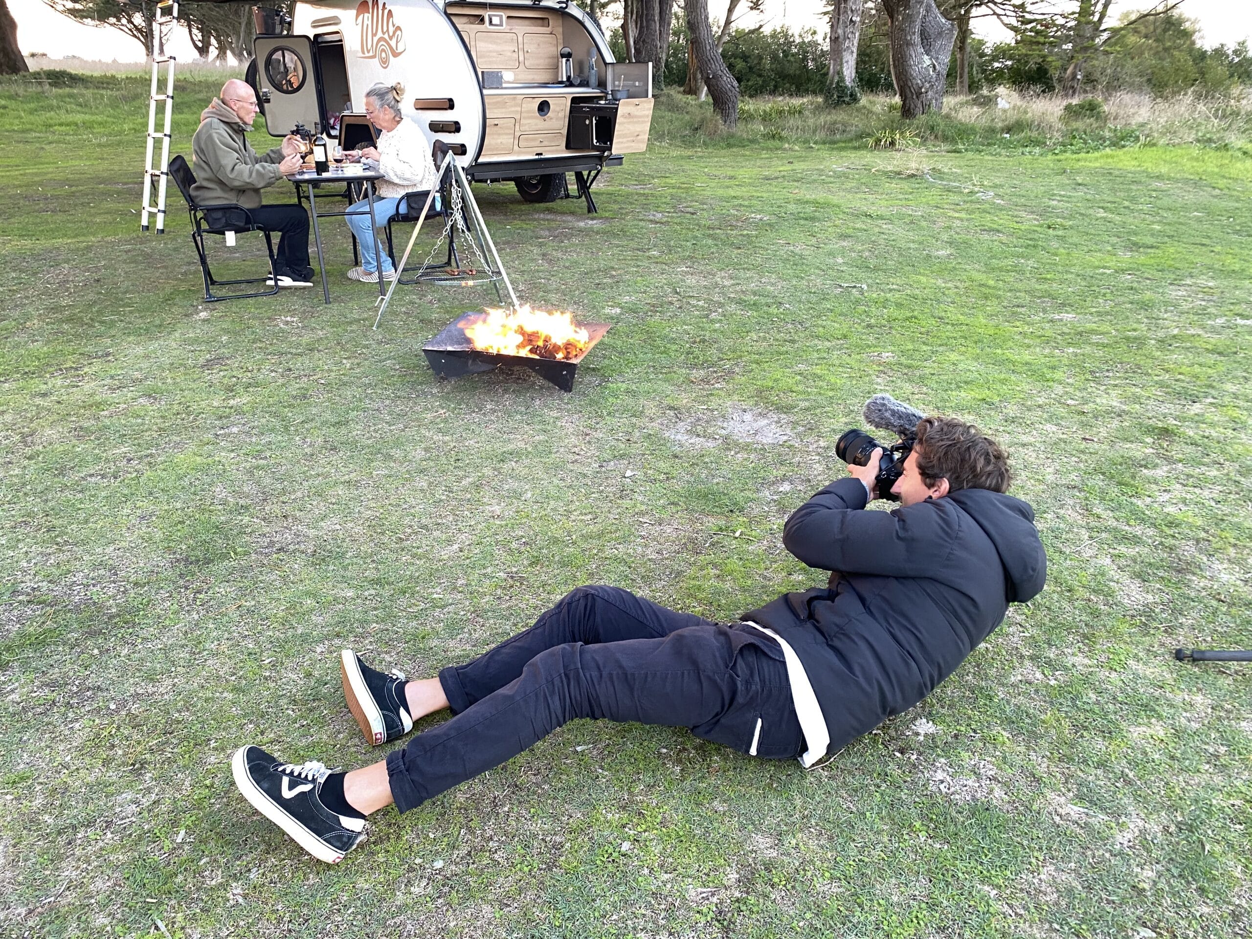 Take a look behind the scenes of our photo shoot ! - TipTop Europe